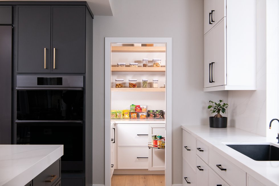 Modern Pantry Design Ideas: Sea Pointe's Guide